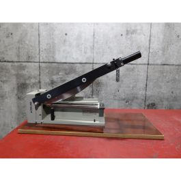 SAMPLE CUTTER - OAKLAND INSTRUMENT - DT-1010 - 3"